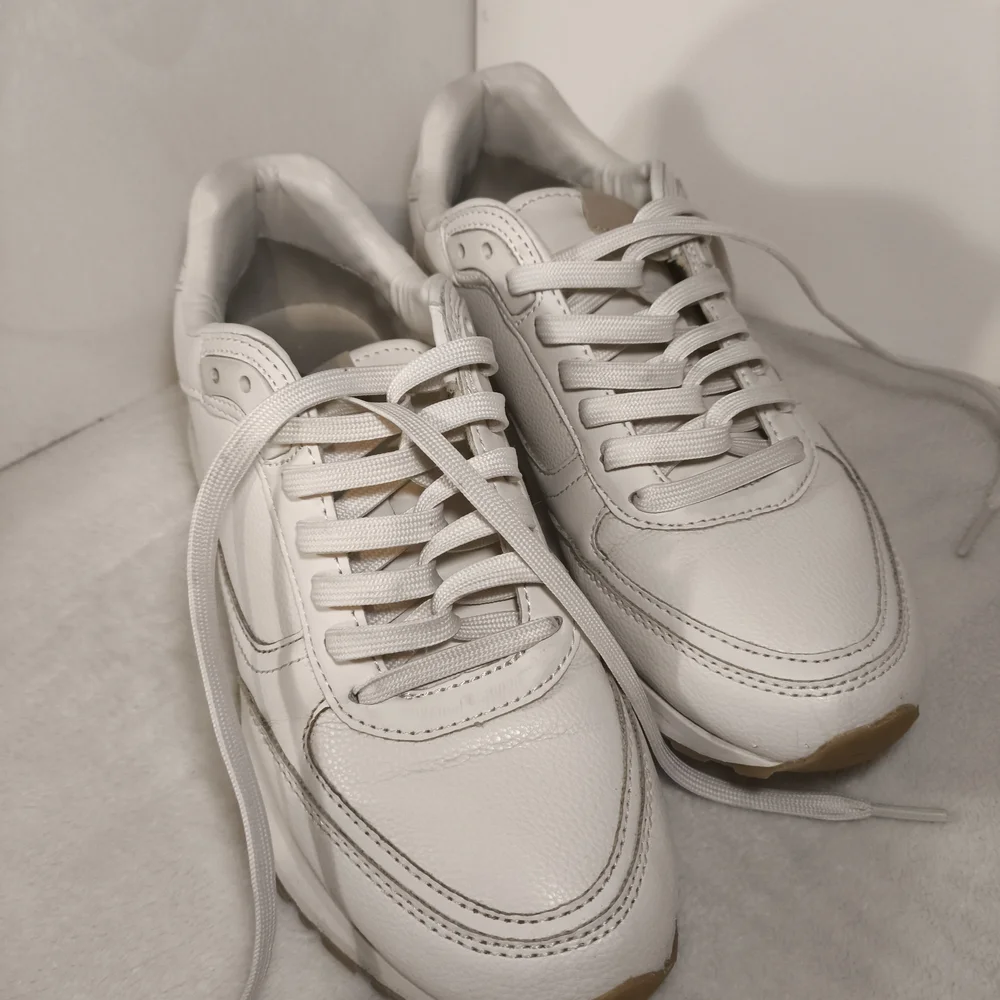Zara | Shoes | Zara White Chunky Sole Sneakers | Poshmark